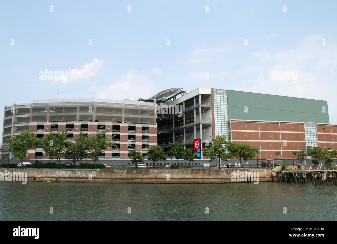 East River Plaza Mall, on FDR Drive between East 116th-118th Streets ...