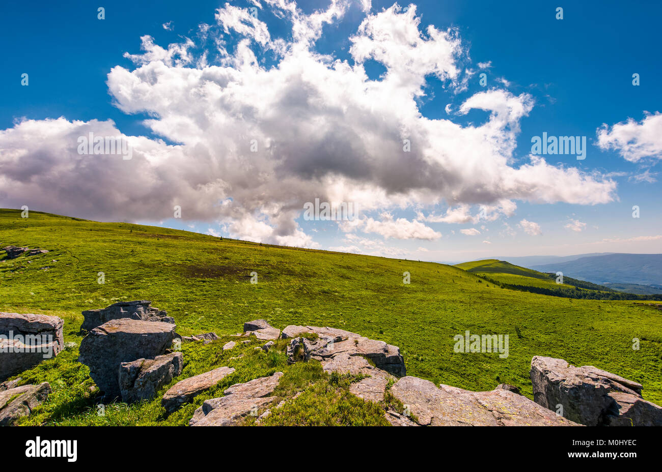 Overwhelming landscape hi-res stock photography and images - Alamy