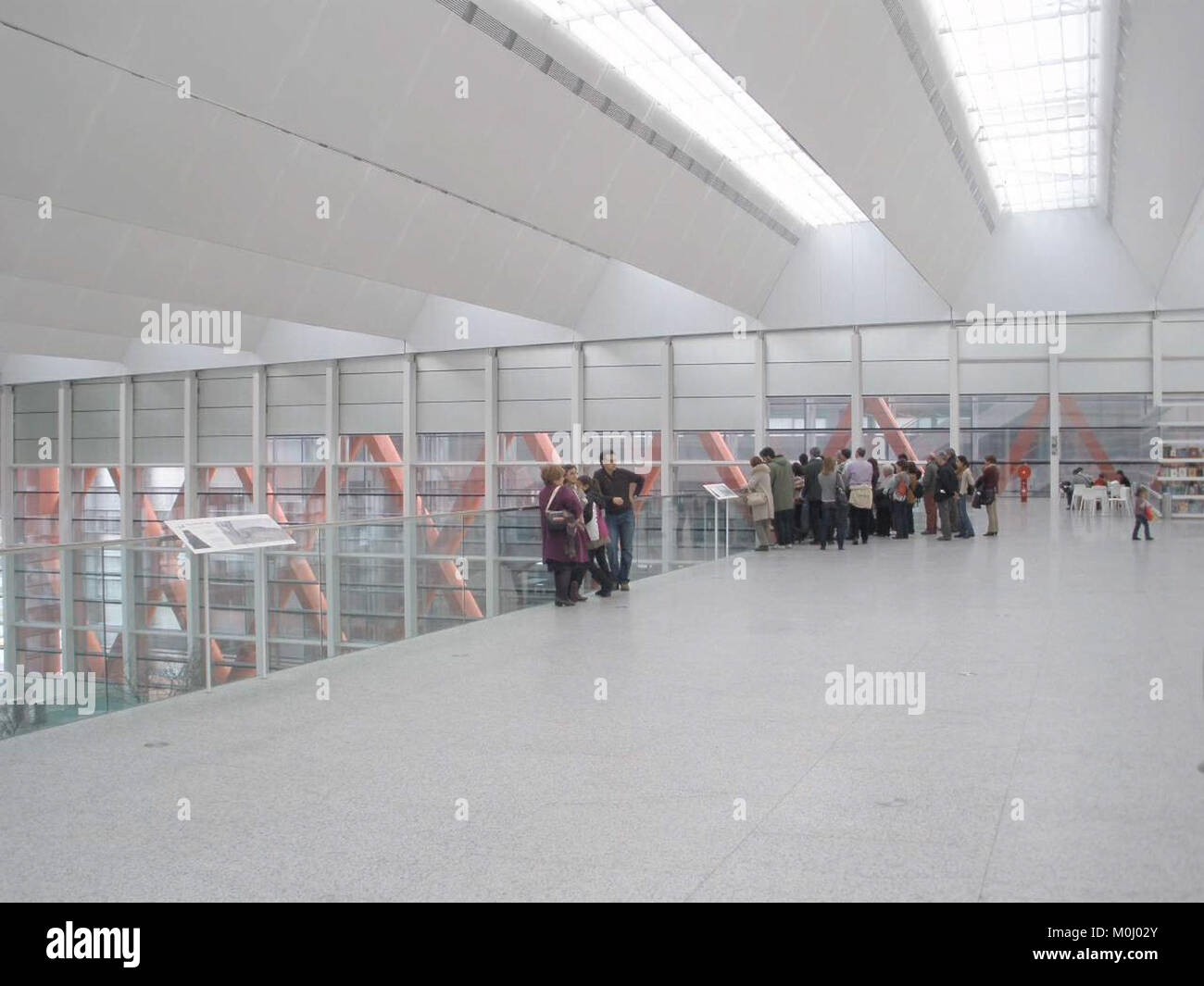 Burgos - Museo de la Evolución Humana (MEH), interiores 11 Stock Photo ...