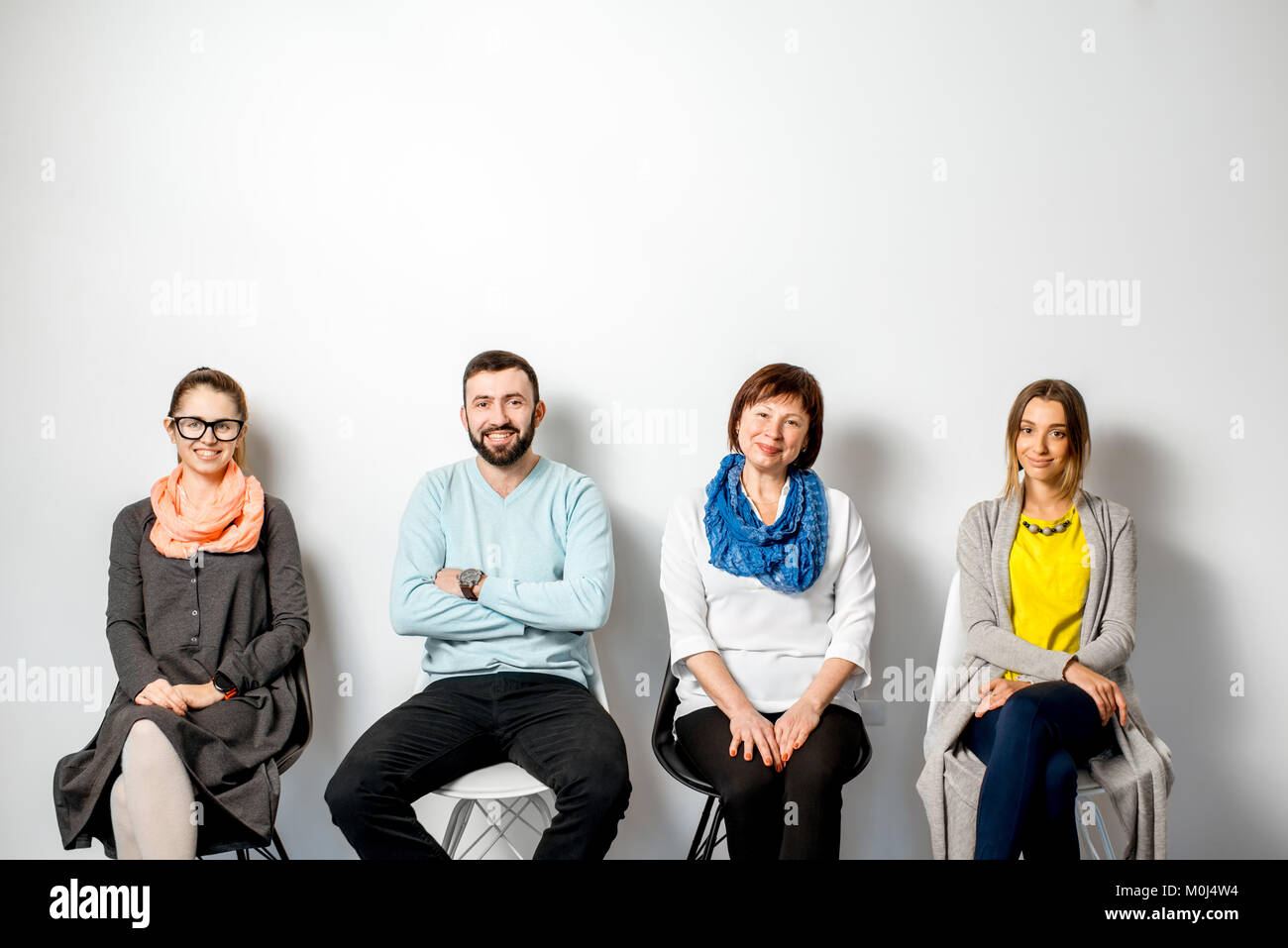 Row wait hi-res stock photography and images - Alamy
