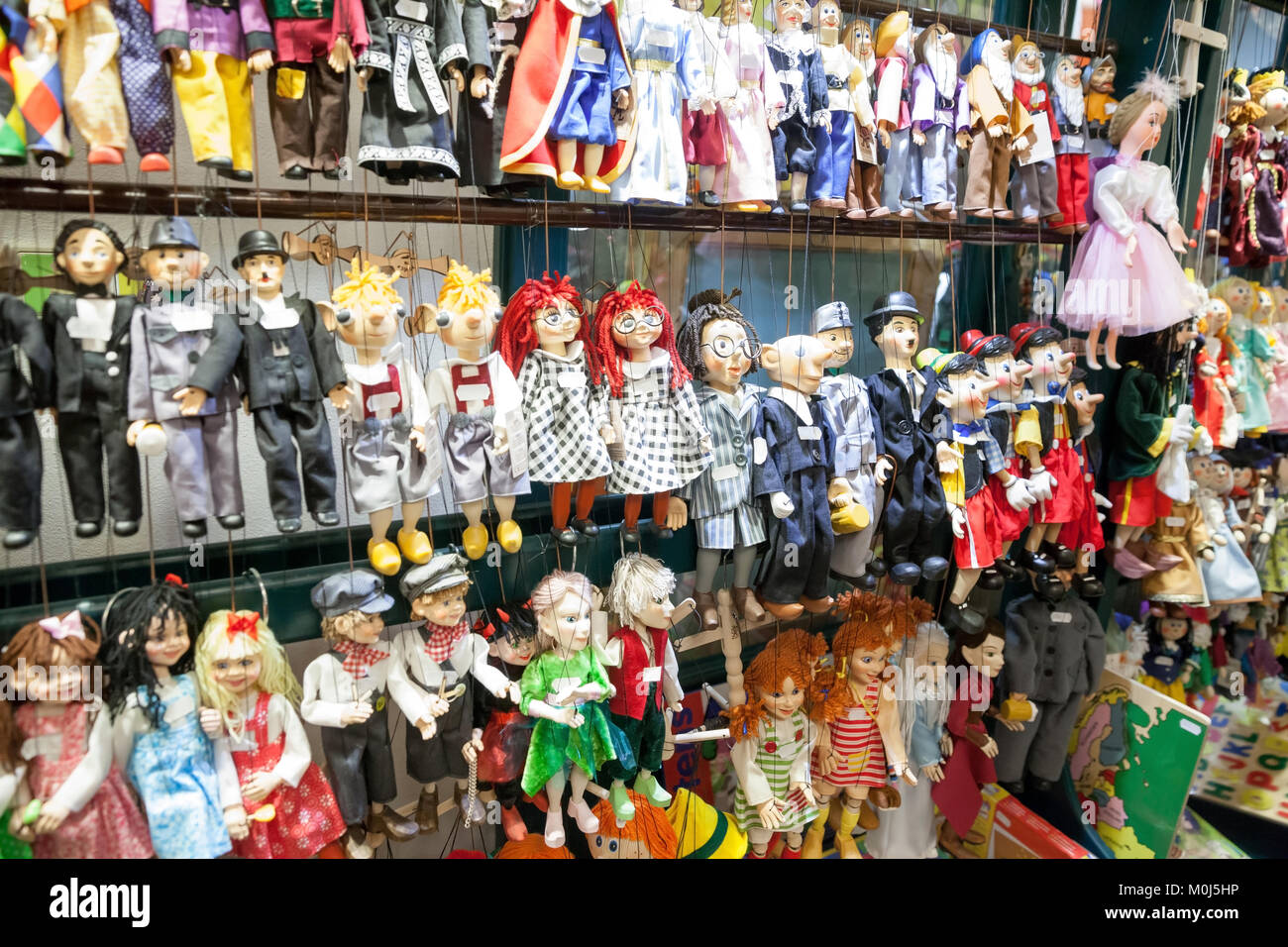 Different puppets hi-res stock photography and images - Alamy