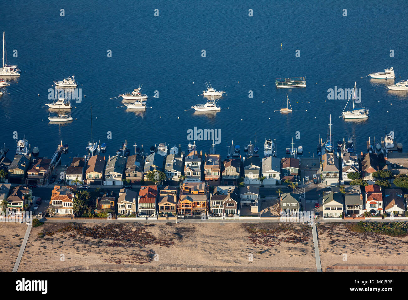 Boats aerial hi-res stock photography and images - Alamy