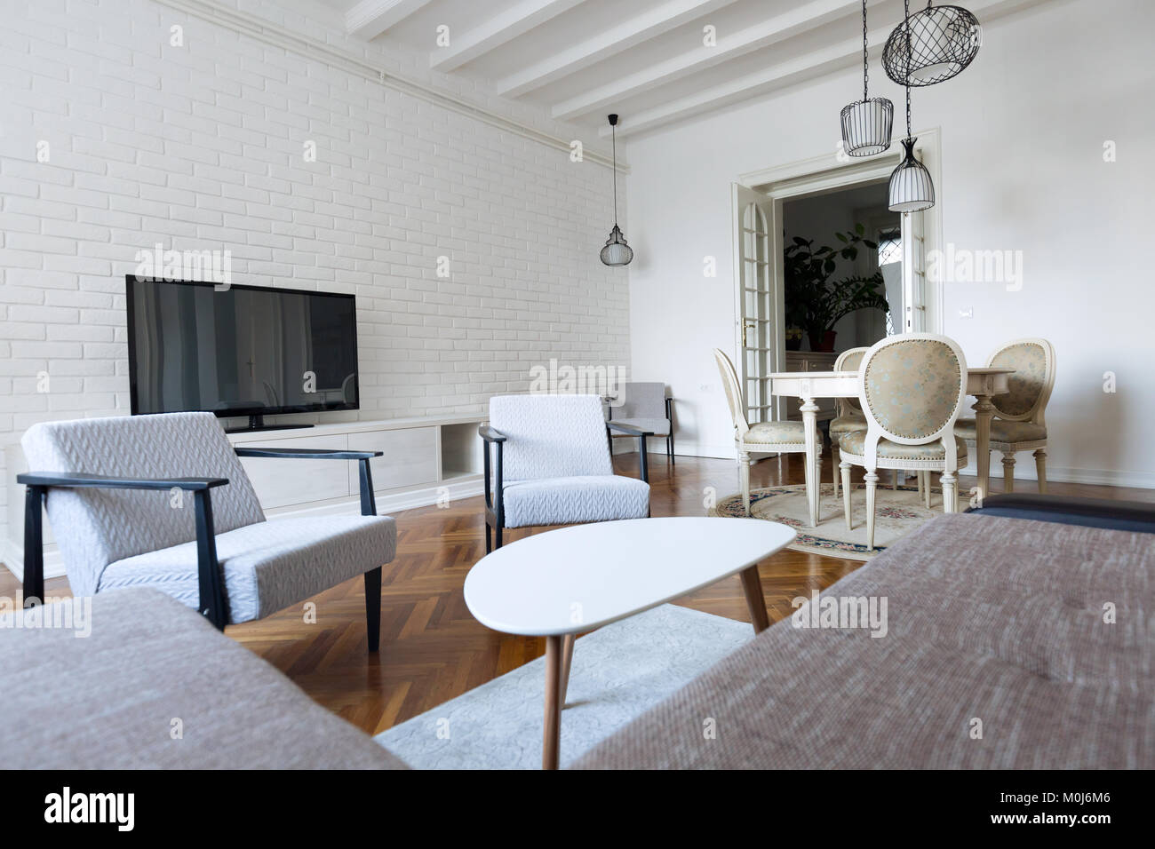 Interiors of room hi-res stock photography and images - Alamy