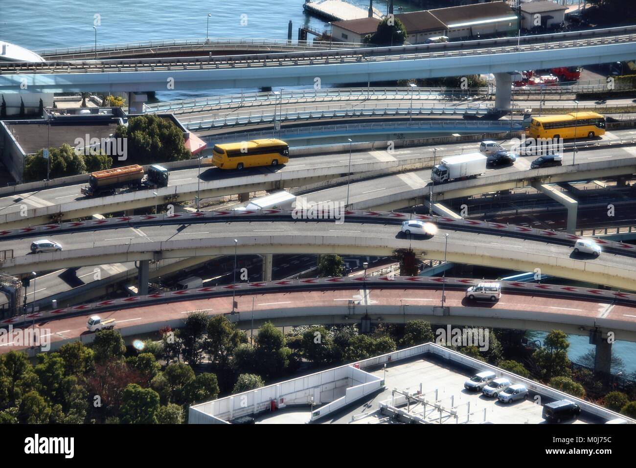 Tokyo multi level intersection - elevated freeways and highways ...