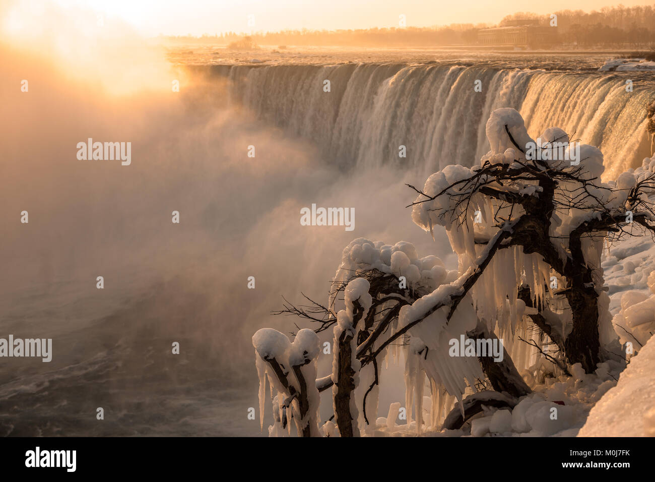 Canada ontario niagara falls sunrise hi-res stock photography and ...