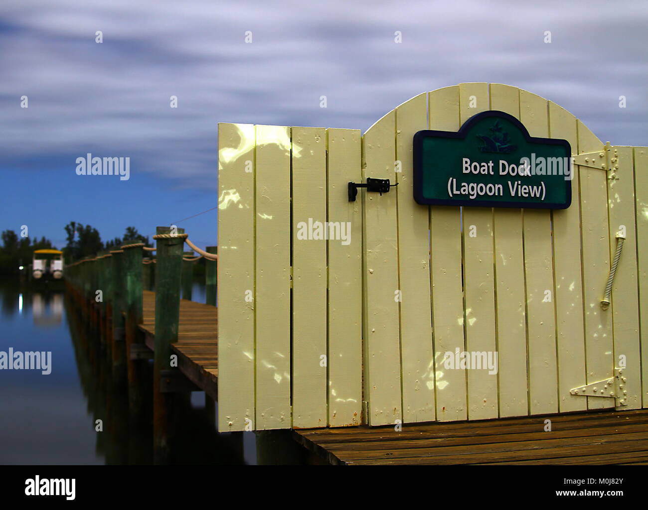 Boat dock sign hi-res stock photography and images - Alamy