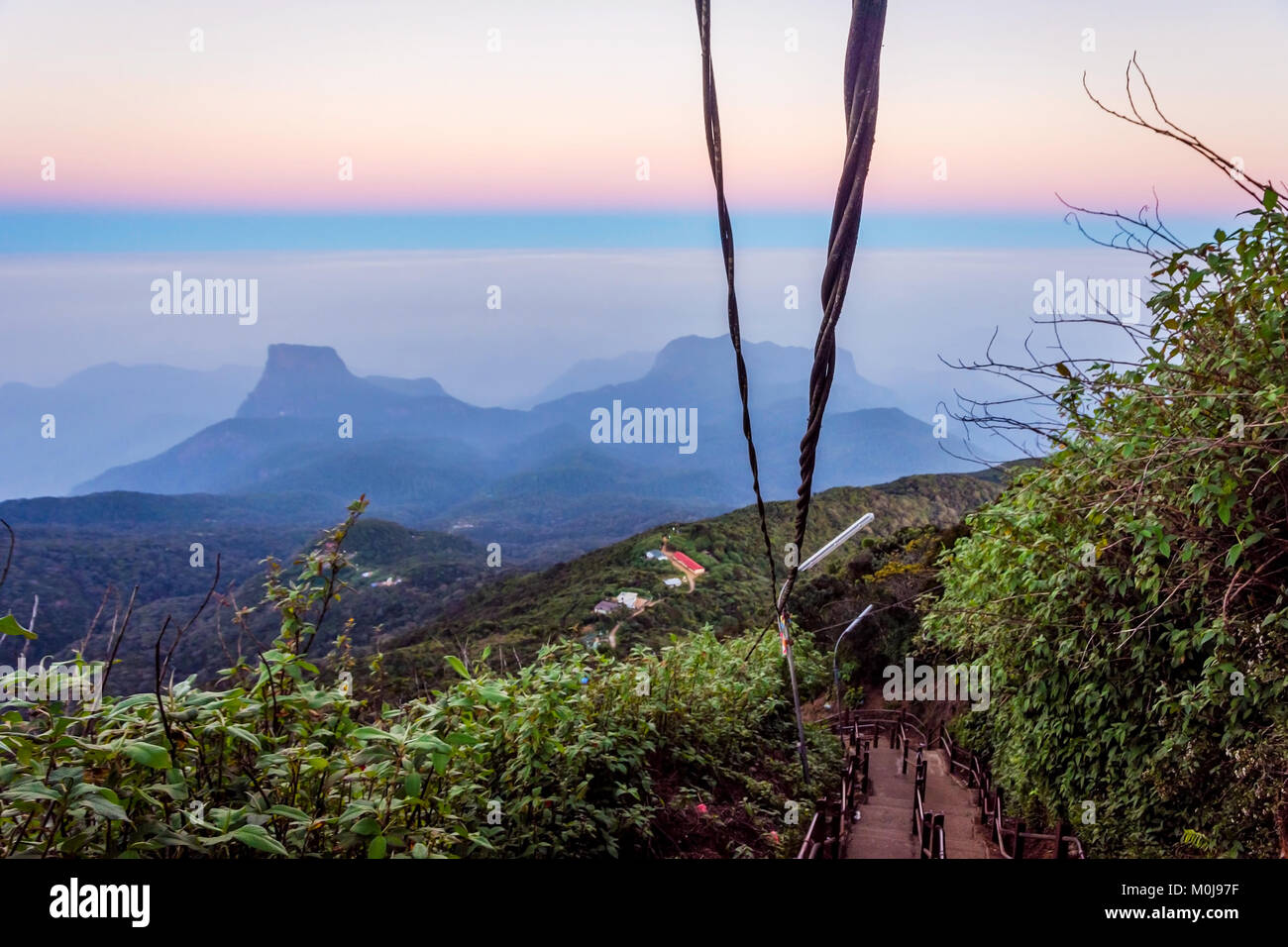 Adam's peak sri lanka monastery hi-res stock photography and images - Alamy