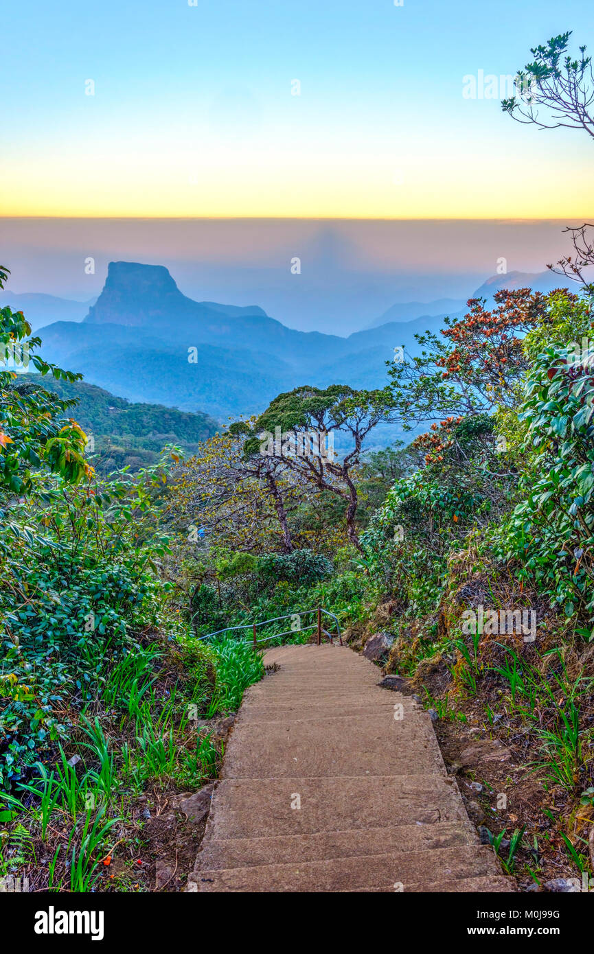 Adam's peak sri lanka monastery hi-res stock photography and images - Alamy