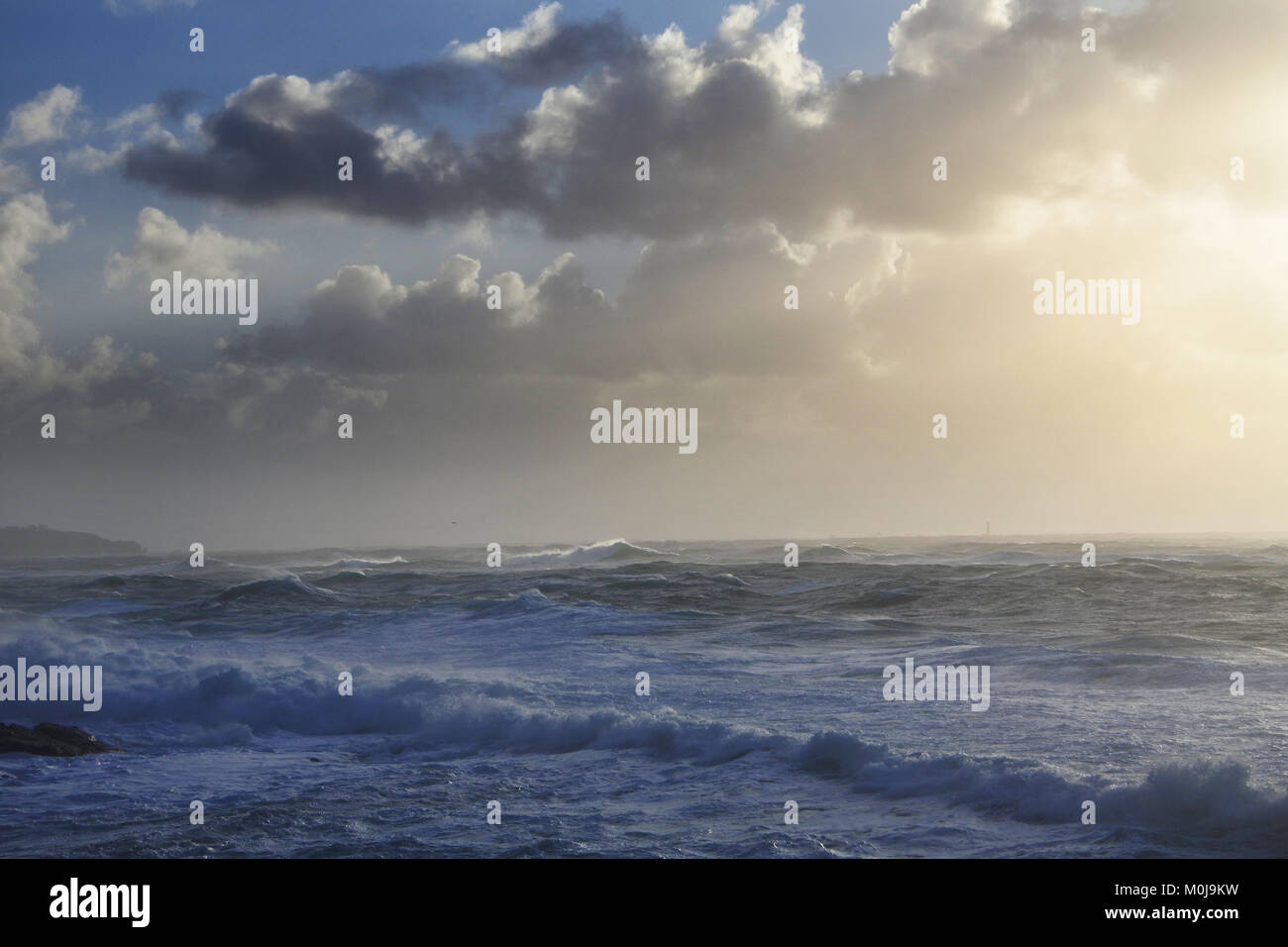 Winter storm off coast hi-res stock photography and images - Alamy