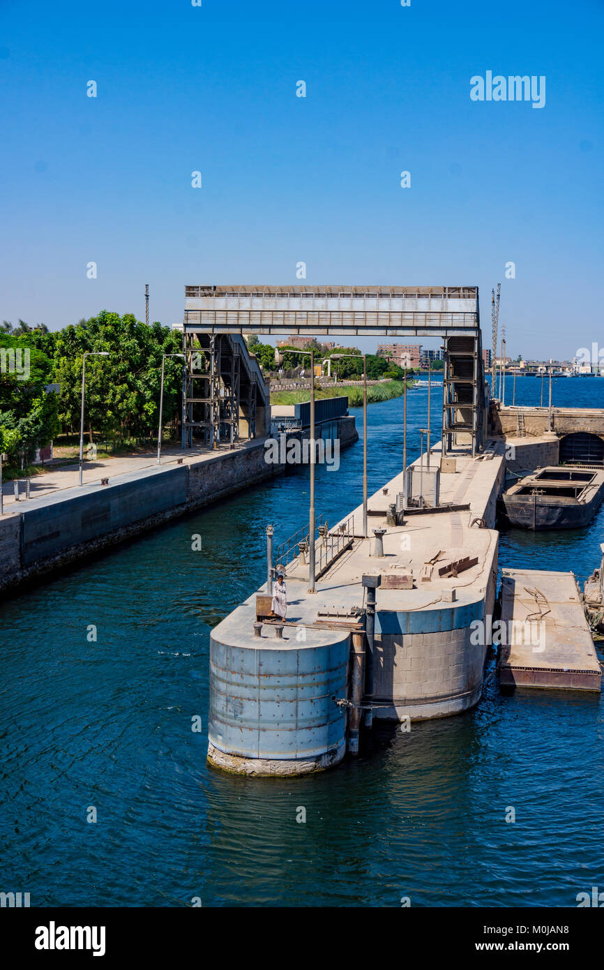 Esna dam on the Nile River, Egypt Stock Photo - Alamy