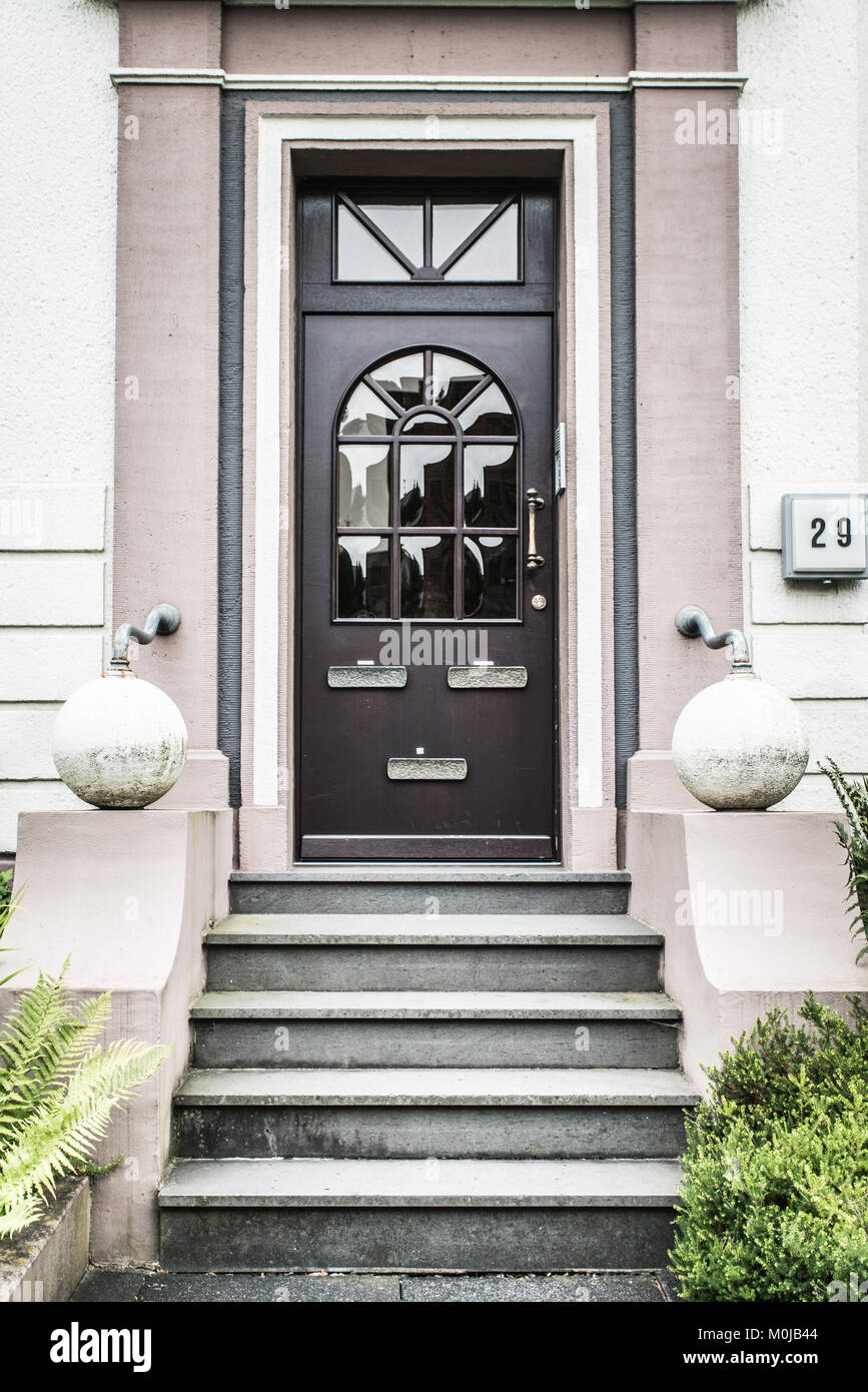 Woods door hi-res stock photography and images - Alamy