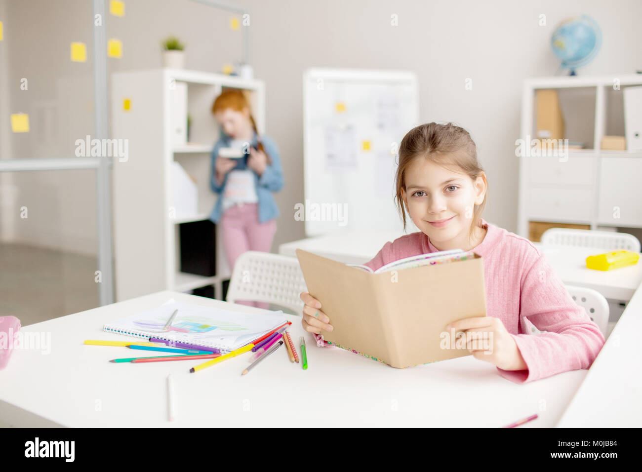 Beginner reader hi-res stock photography and images - Alamy