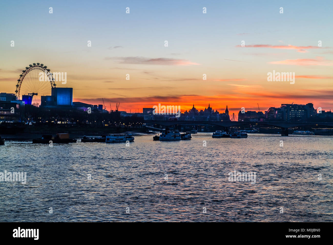 London eye embankment hi-res stock photography and images - Alamy