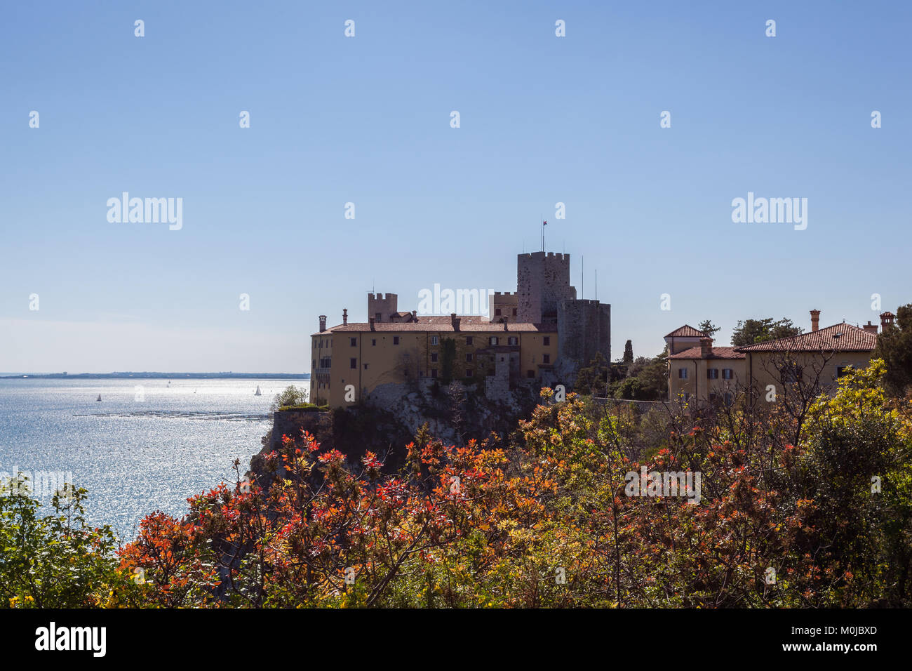 Castello di duino hi-res stock photography and images - Alamy