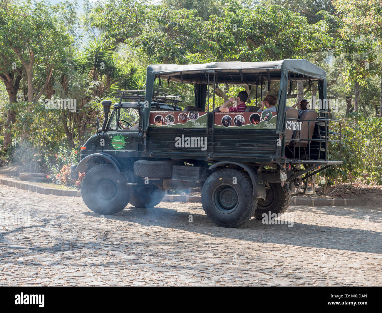 Open sided truck hi-res stock photography and images - Alamy