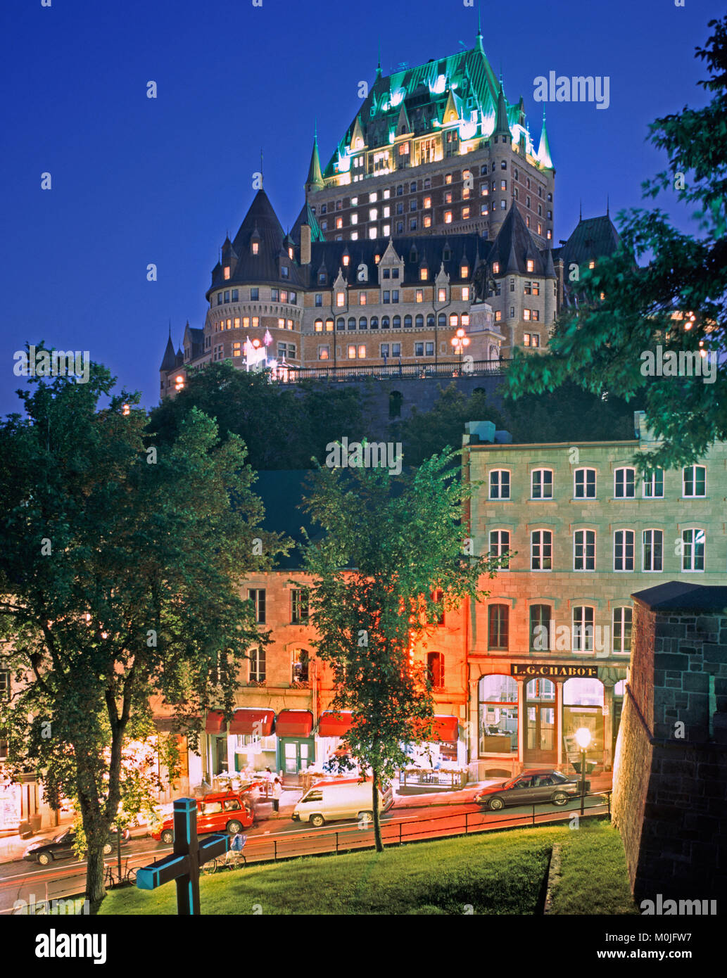 Old quebec hotels hi-res stock photography and images - Alamy