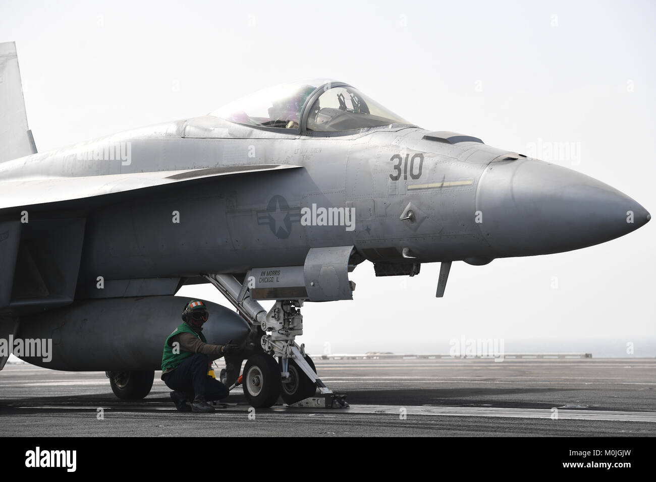 An F/A-18E Super Hornet, assigned to the Stingers of Strike Fighter ...
