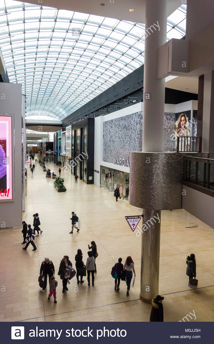 Shopping Centre Center Atrium High Resolution Stock Photography and ...
