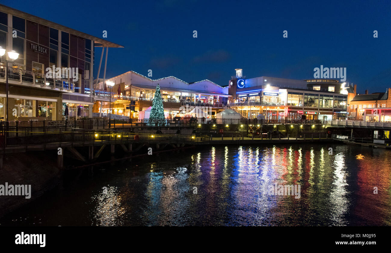 General view of Mermaid Quay at night at Cardiff Bay, Wales, UK Stock ...