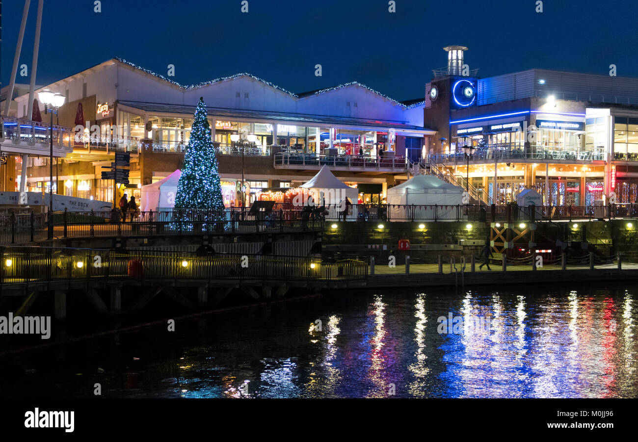 Visit wales hi-res stock photography and images - Alamy