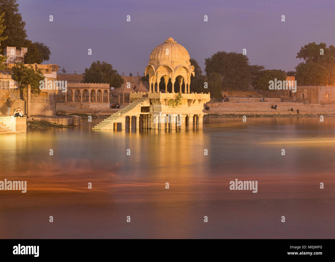 Long exposure sunset at Gadisar Lake, Jaisalmer, Rajasthan, India Stock ...