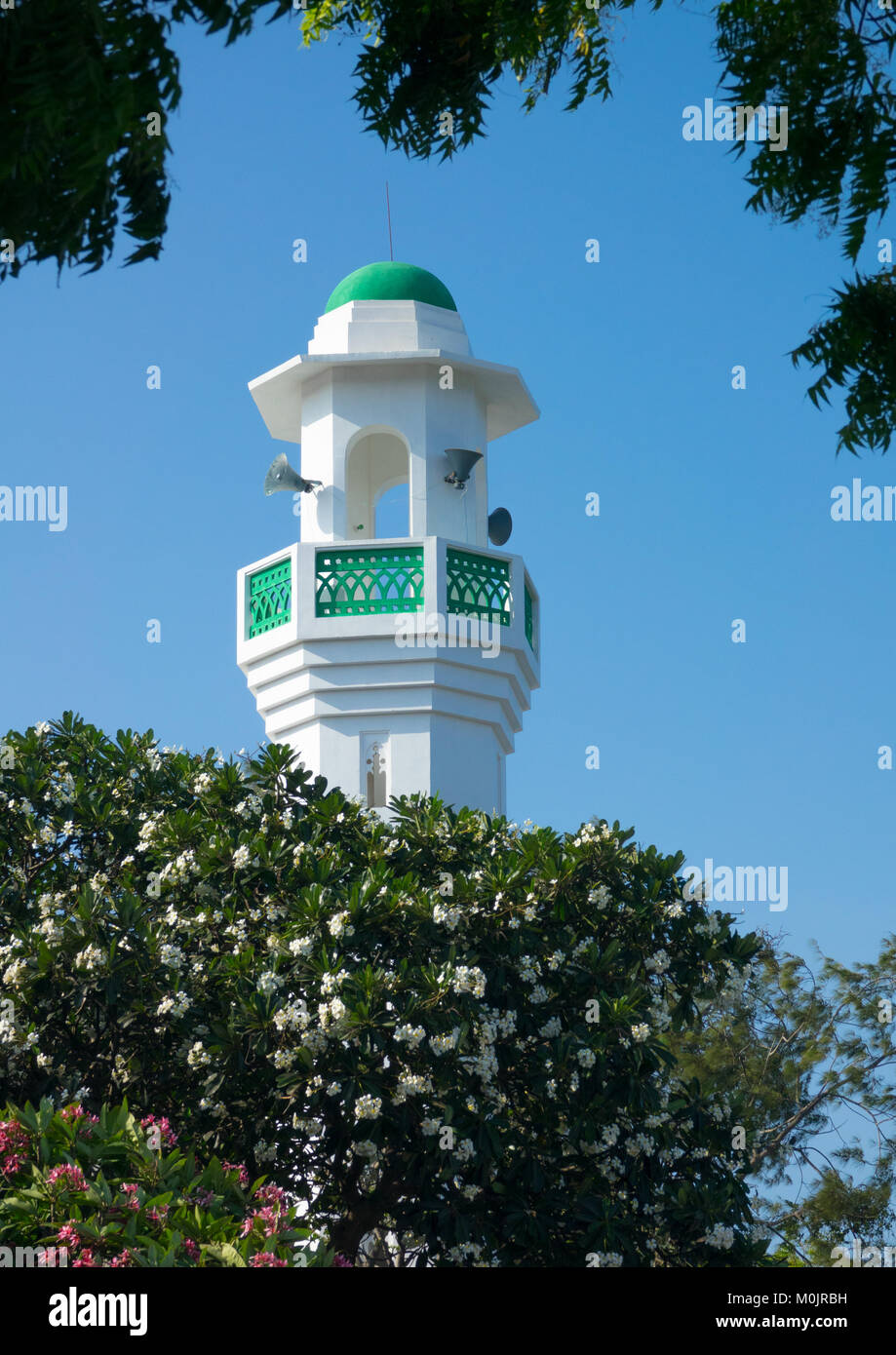 Swahili dress hi-res stock photography and images - Alamy