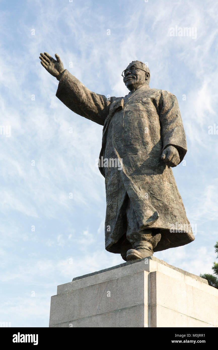 Paikbum Kim Koo Statue, Namsan Park, Seoul, South Korea Stock Photo - Alamy