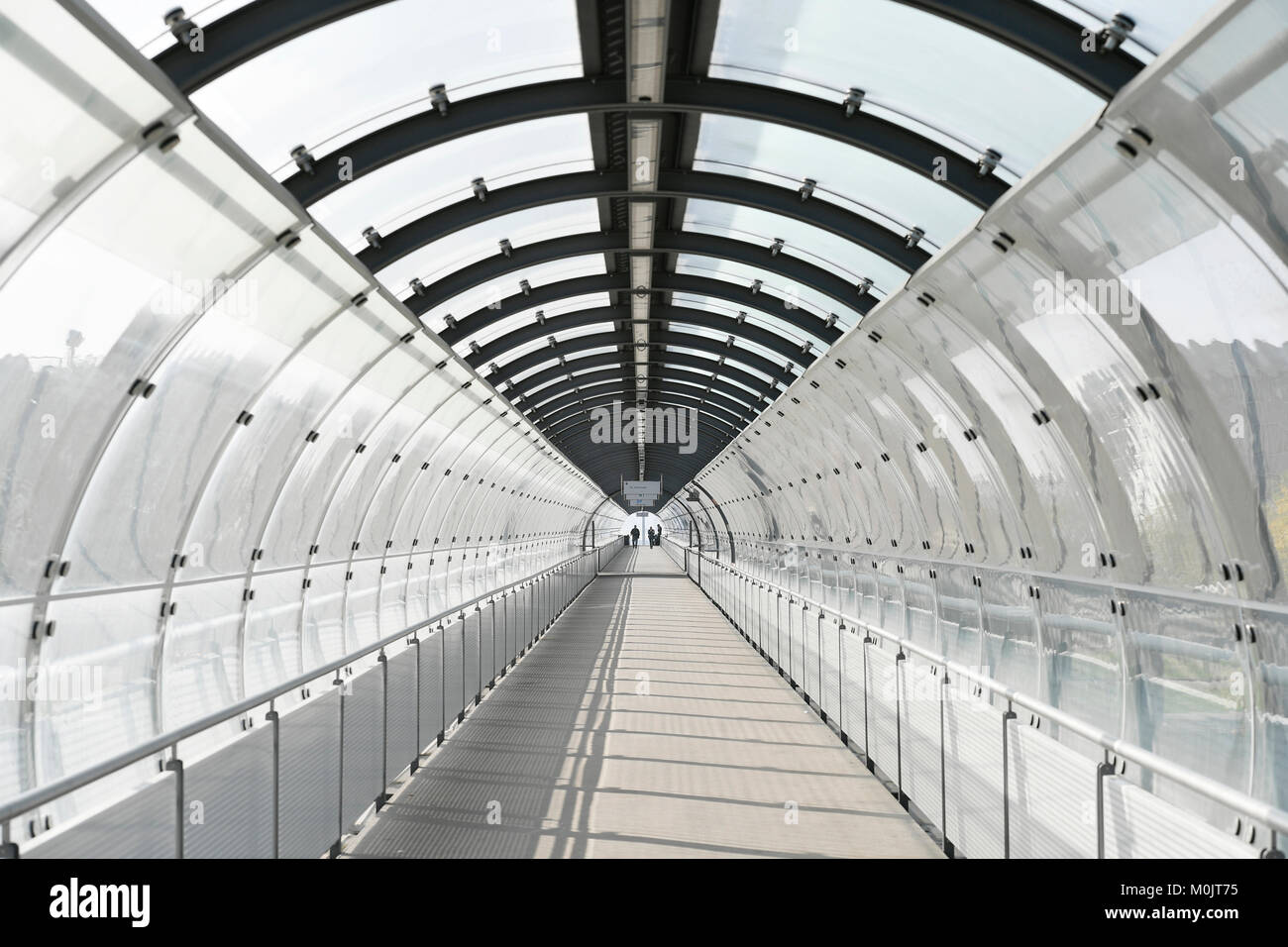 Glass tunnel hi-res stock photography and images - Alamy