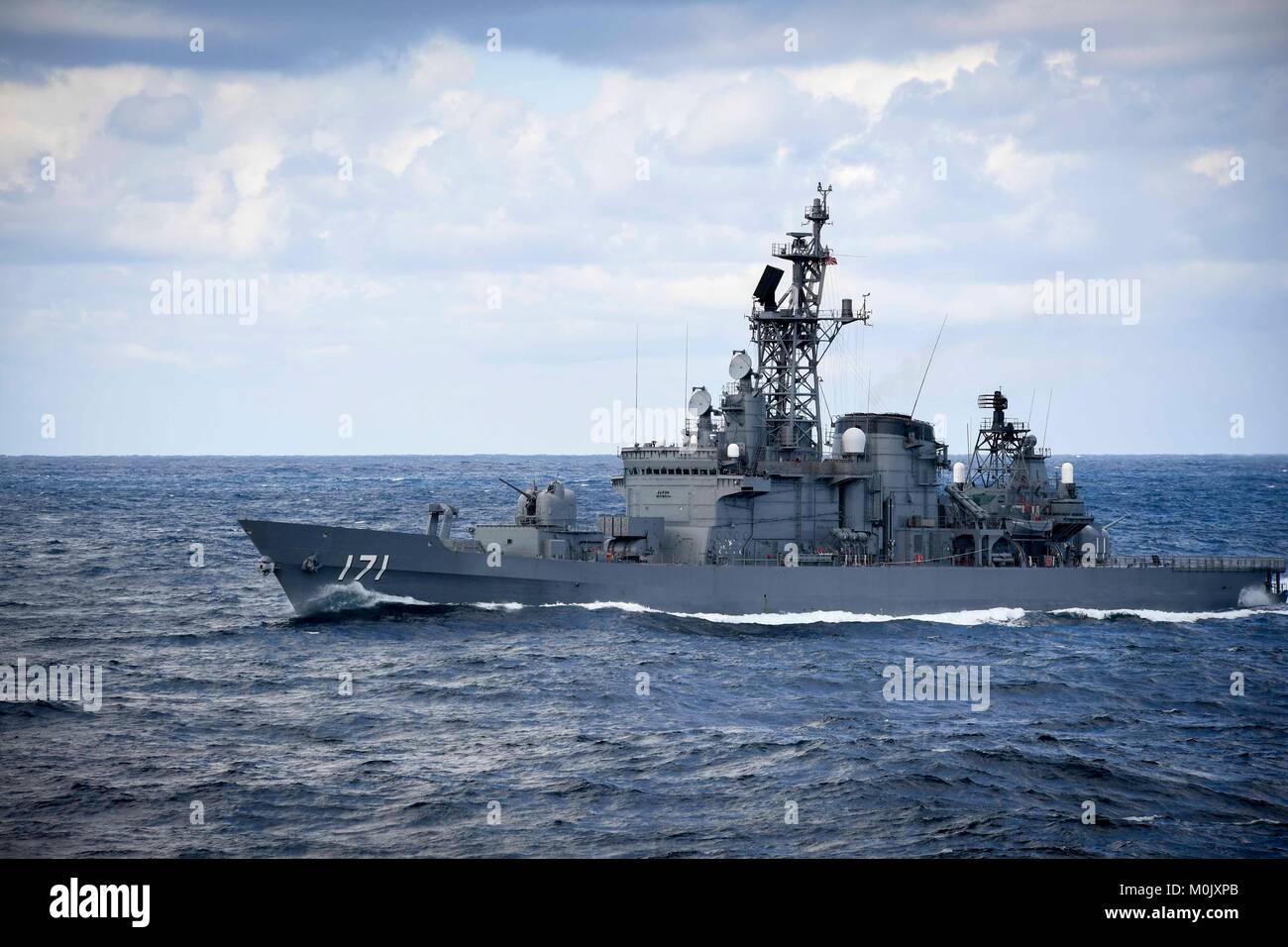 The Japanese Maritime Self-Defense Force Hatakaze-class guided-missile ...