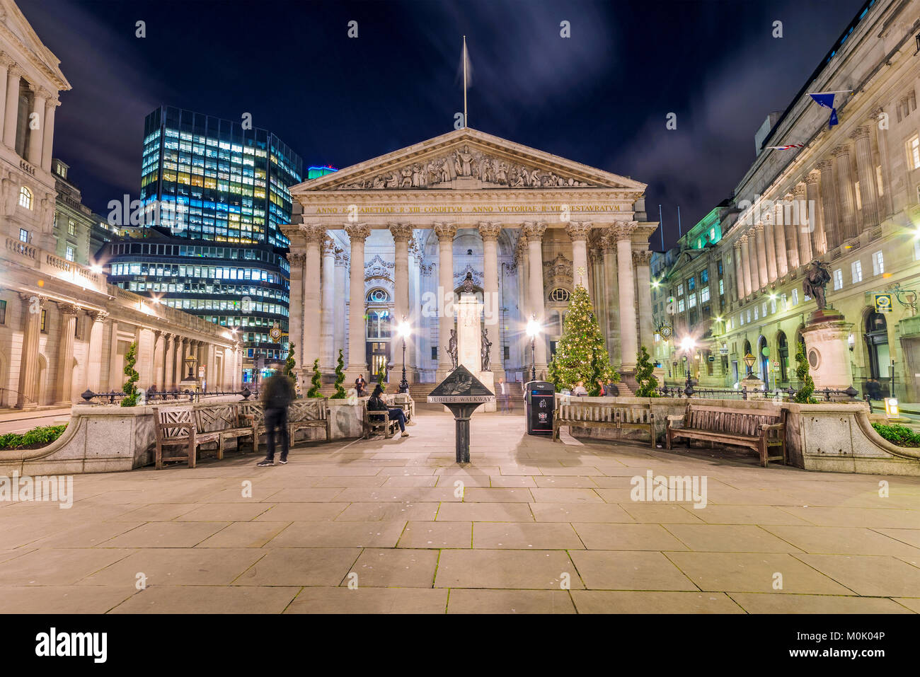 LONDON, UNITED KINGDOM - JANUARY: Night view of the Royal Exchange and ...