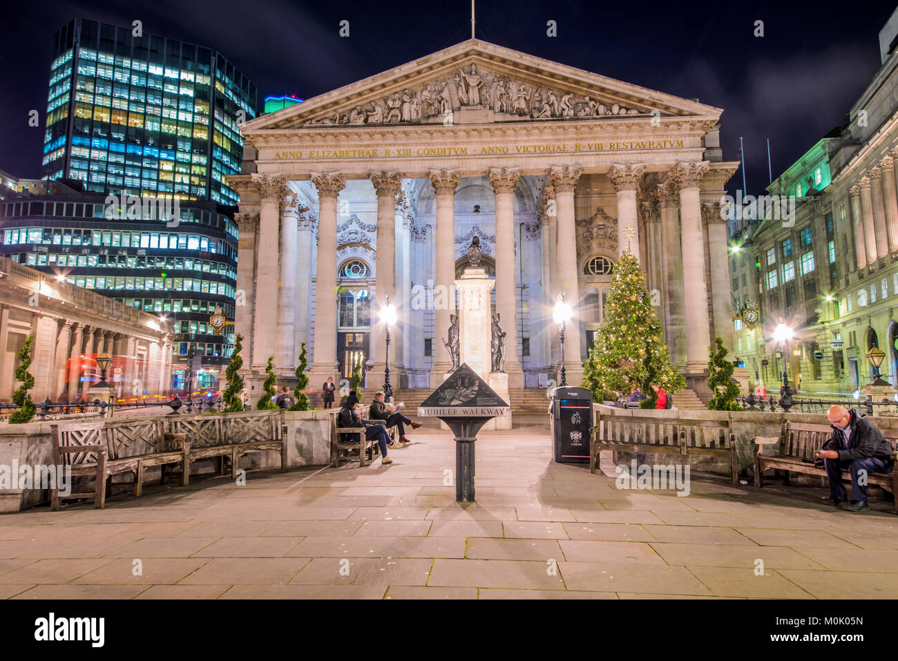 LONDON, UNITED KINGDOM - JANUARY: Night view of the Royal Exchange and ...