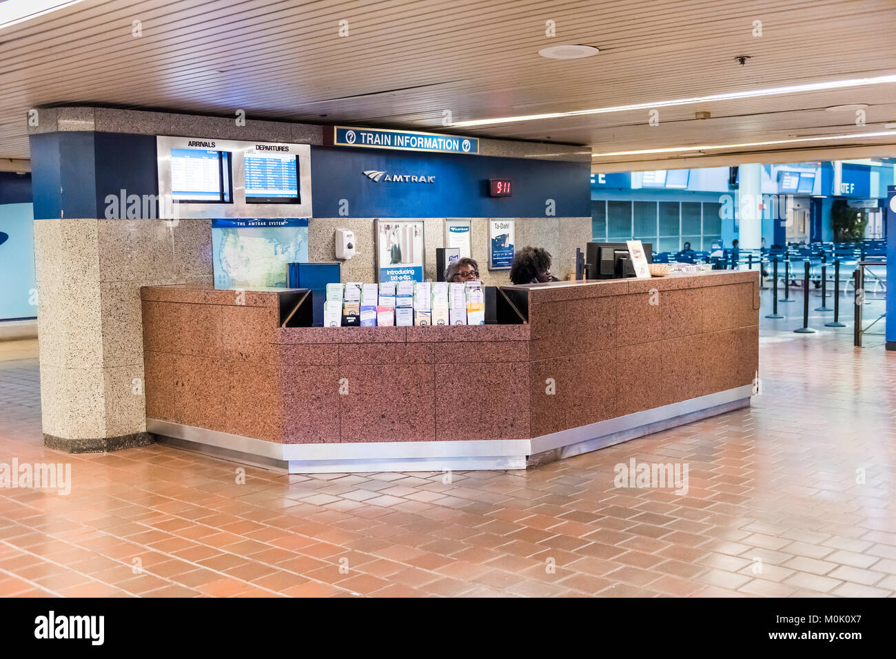 Information desk and train station hi-res stock photography and images ...