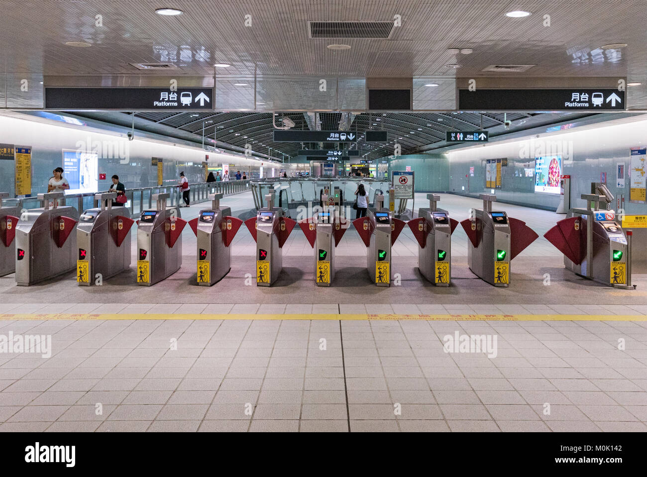 Songshan mrt station hi-res stock photography and images - Alamy