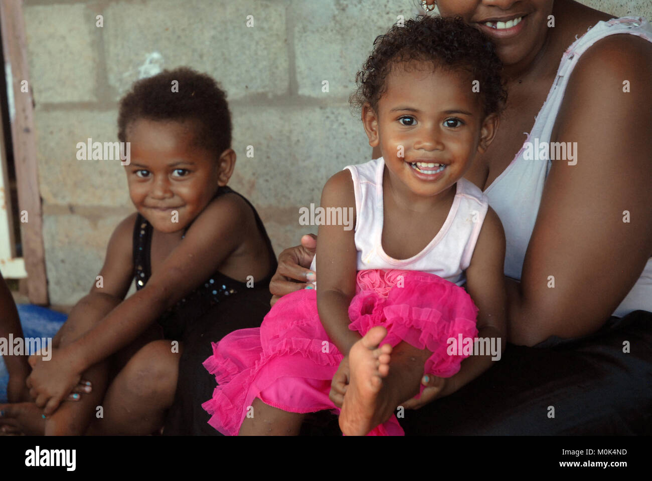 Mother and her 3 children, Rakirali, Fiji Stock Photo - Alamy