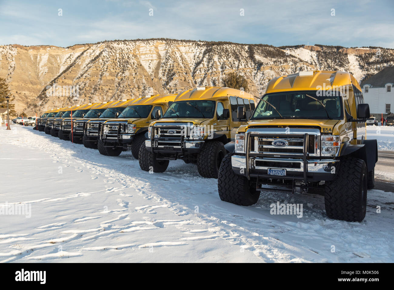 Snowcoachs hi-res stock photography and images - Alamy