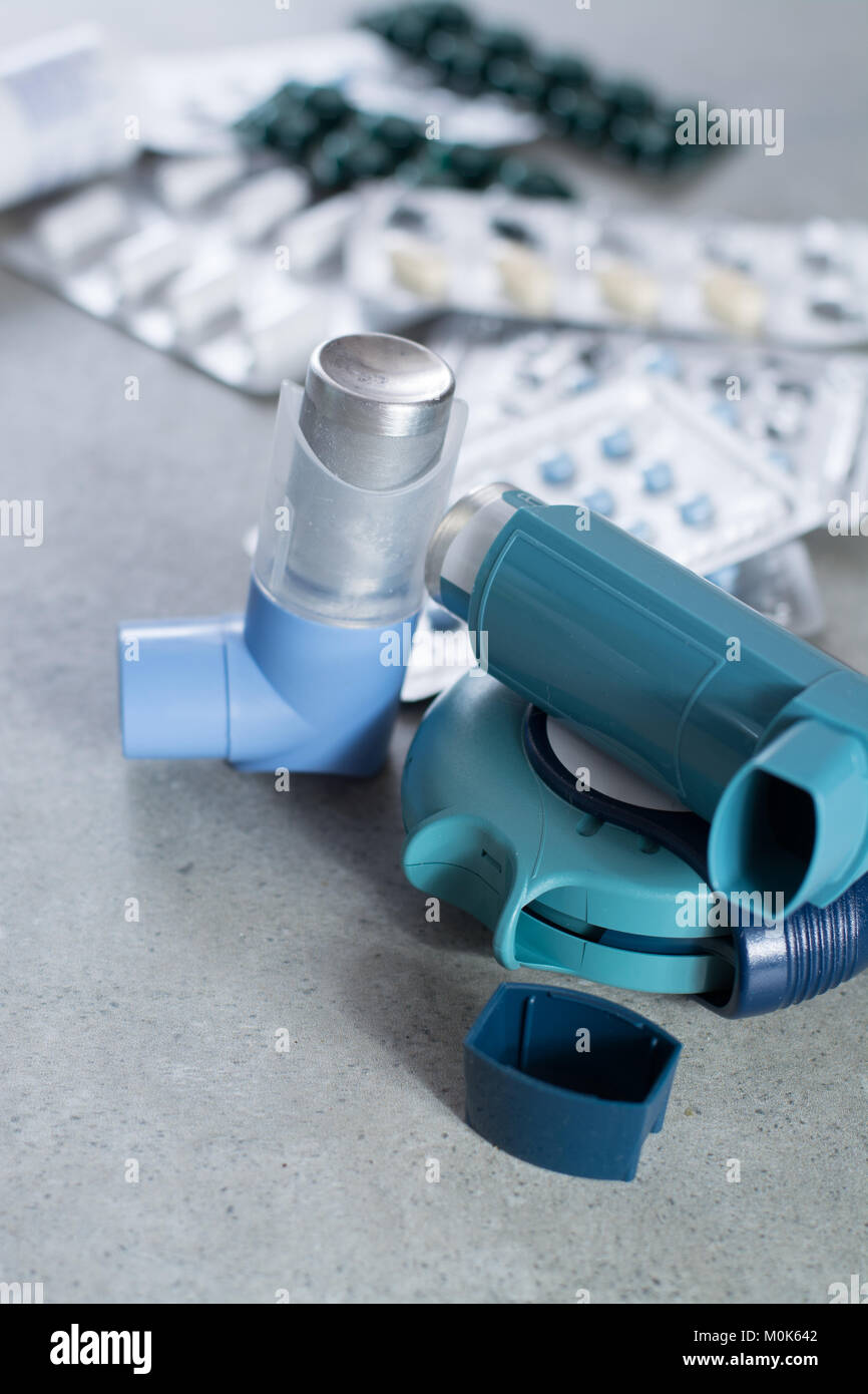 Inhalers and pharmacist hi-res stock photography and images - Alamy