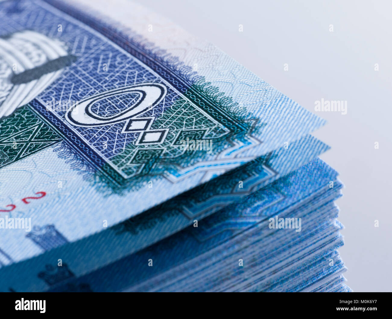 Saudi Riyal Banknotes of 500 extreem closeup detail Stock Photo - Alamy