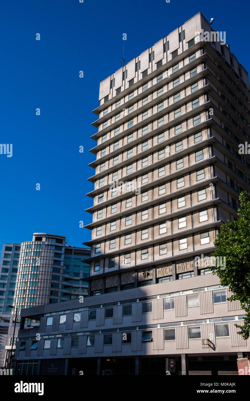 1960s office building hi-res stock photography and images - Alamy