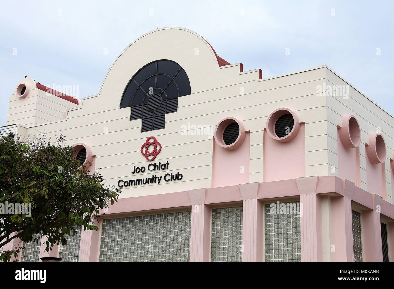 Chiat building hi-res stock photography and images - Alamy