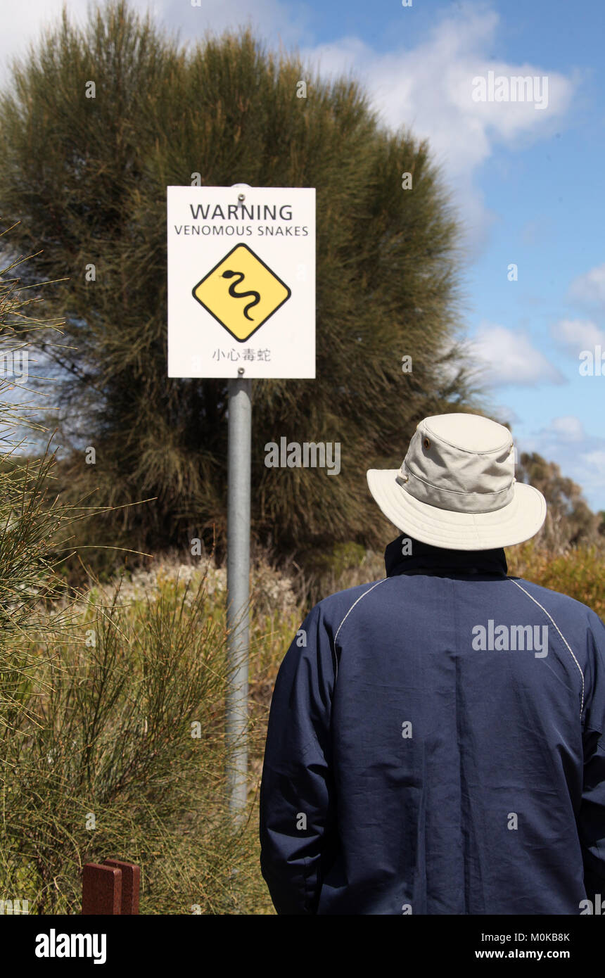 Snake warning sign australia hi-res stock photography and images - Alamy