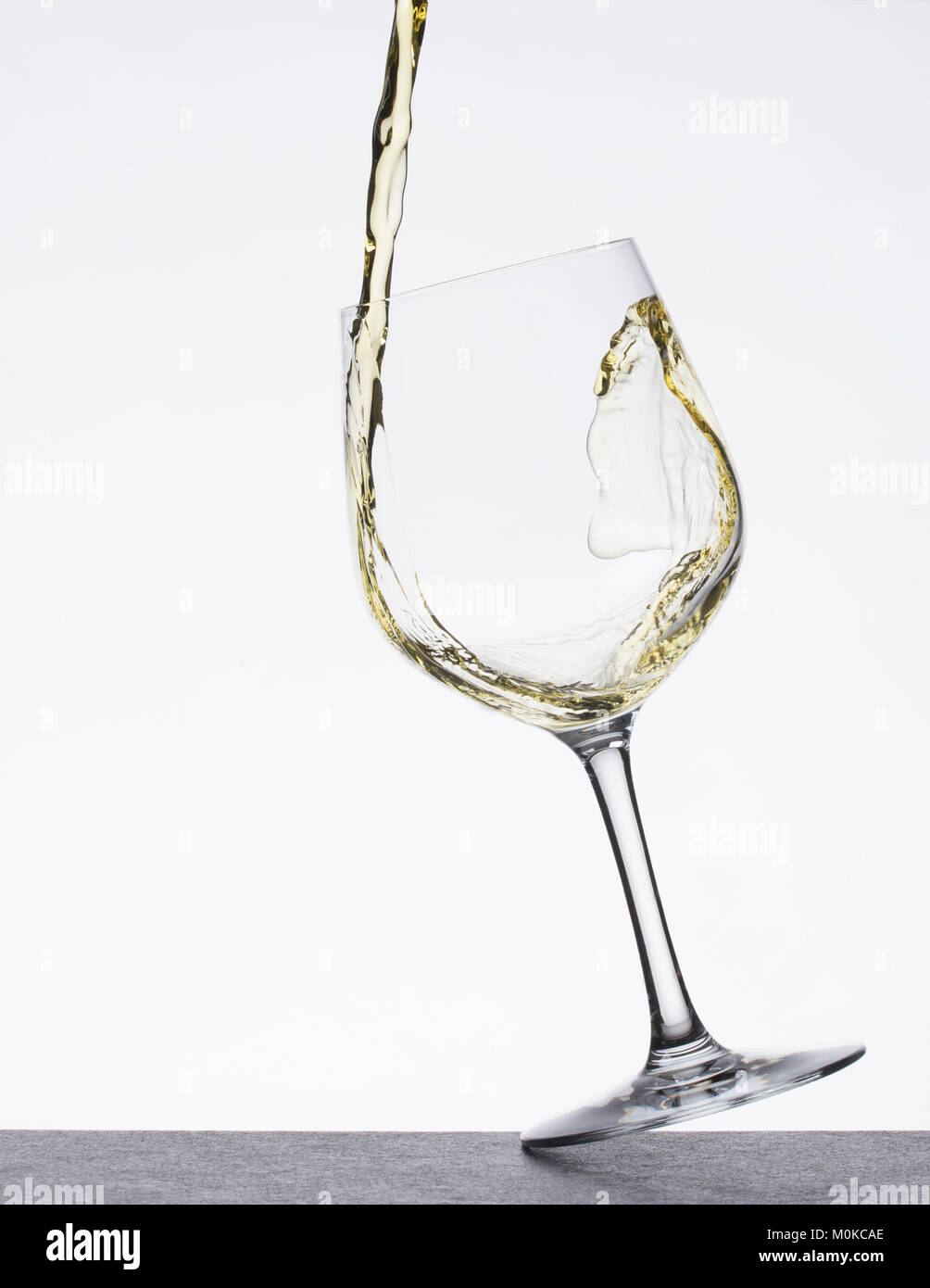 White wine pour glass pinot grigio hi-res stock photography and images ...
