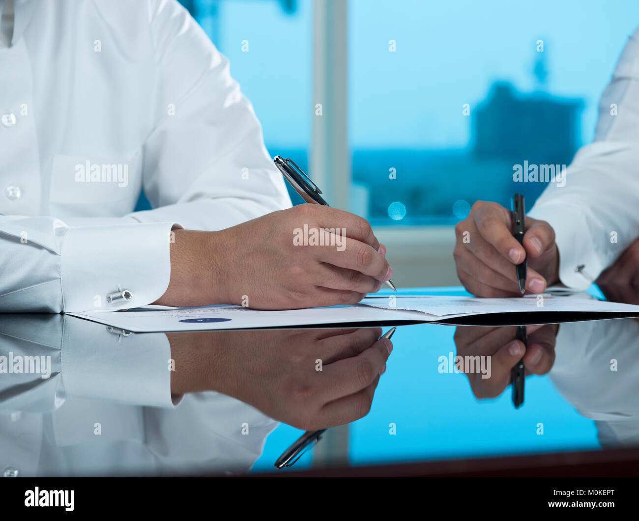 Signature document arab hi-res stock photography and images - Alamy