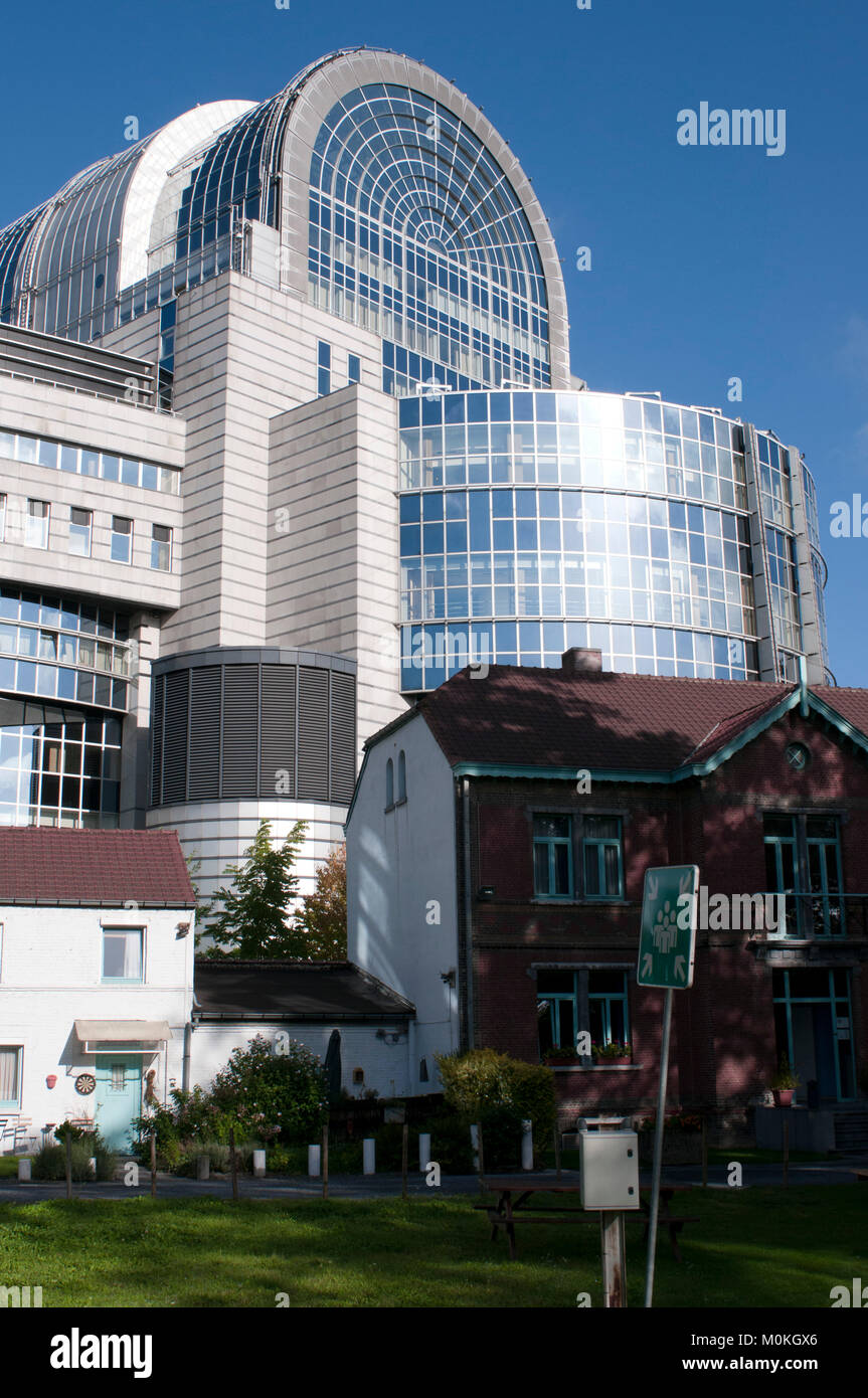 European Parliament building in Brussels seen from Leopold Parc ...