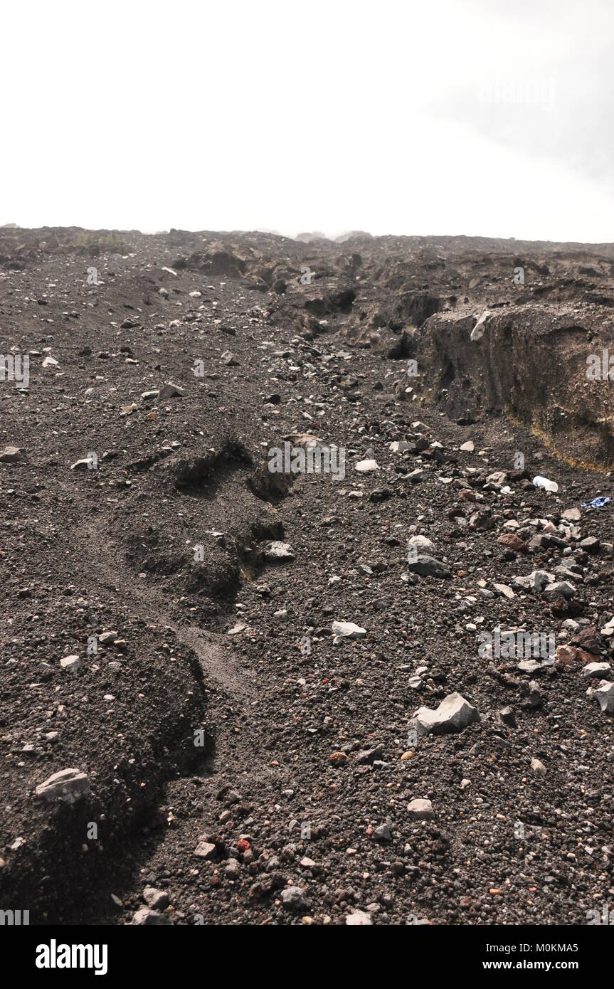 Volcano slag cone hi-res stock photography and images - Alamy