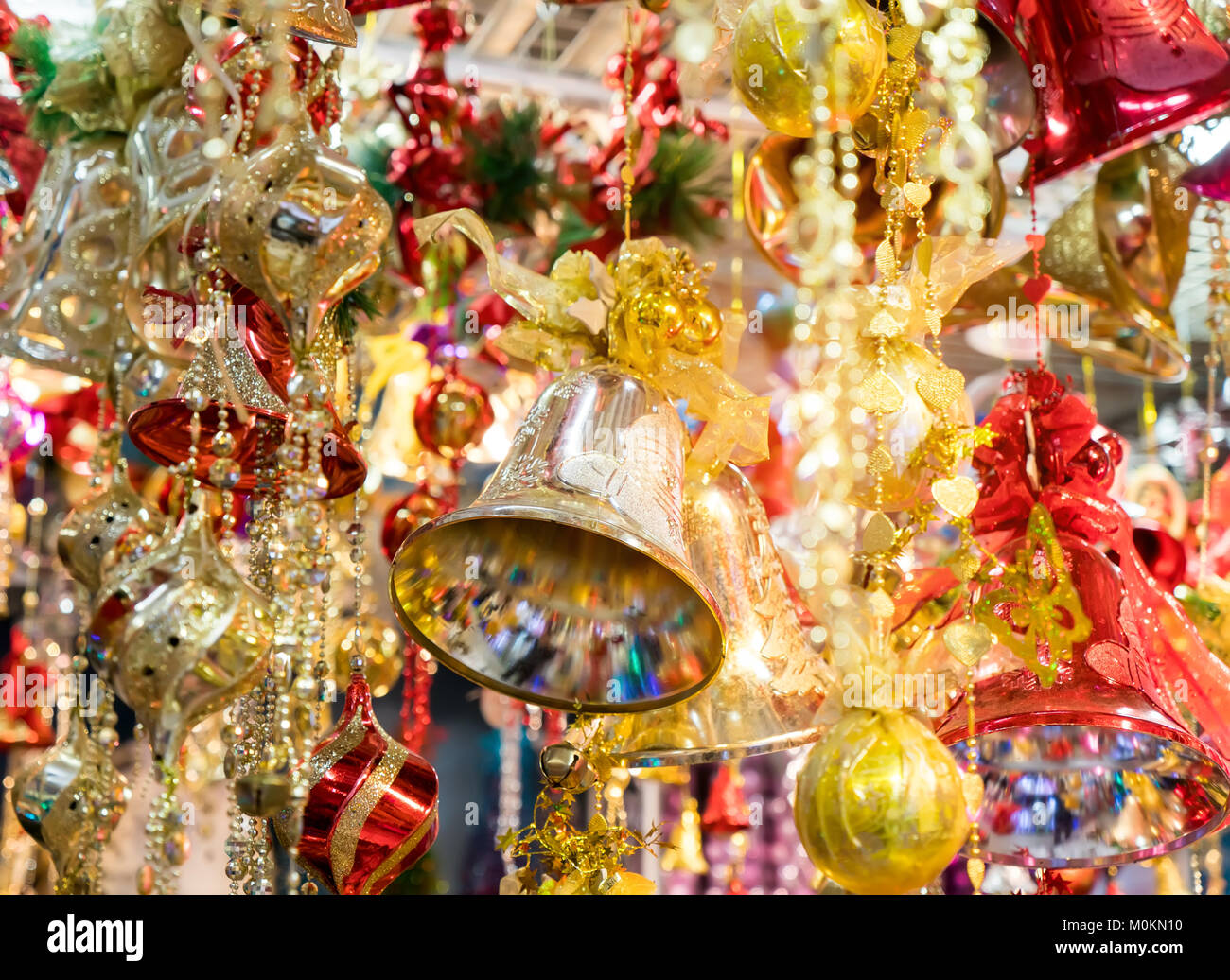 What Do You Put On The Christmas Tree at Charli Willie blog