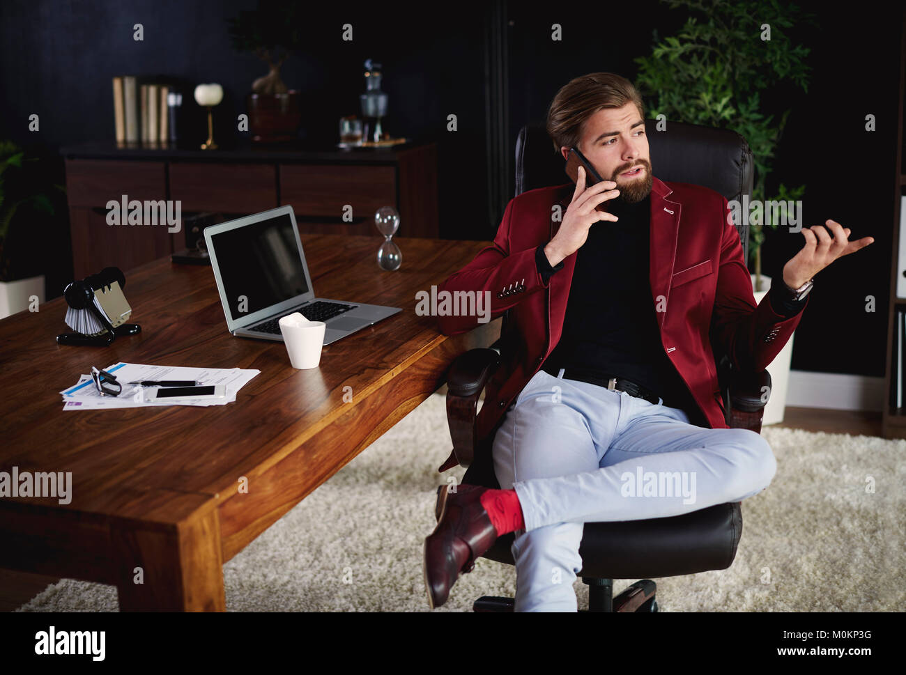 Telephone leader hi-res stock photography and images - Alamy