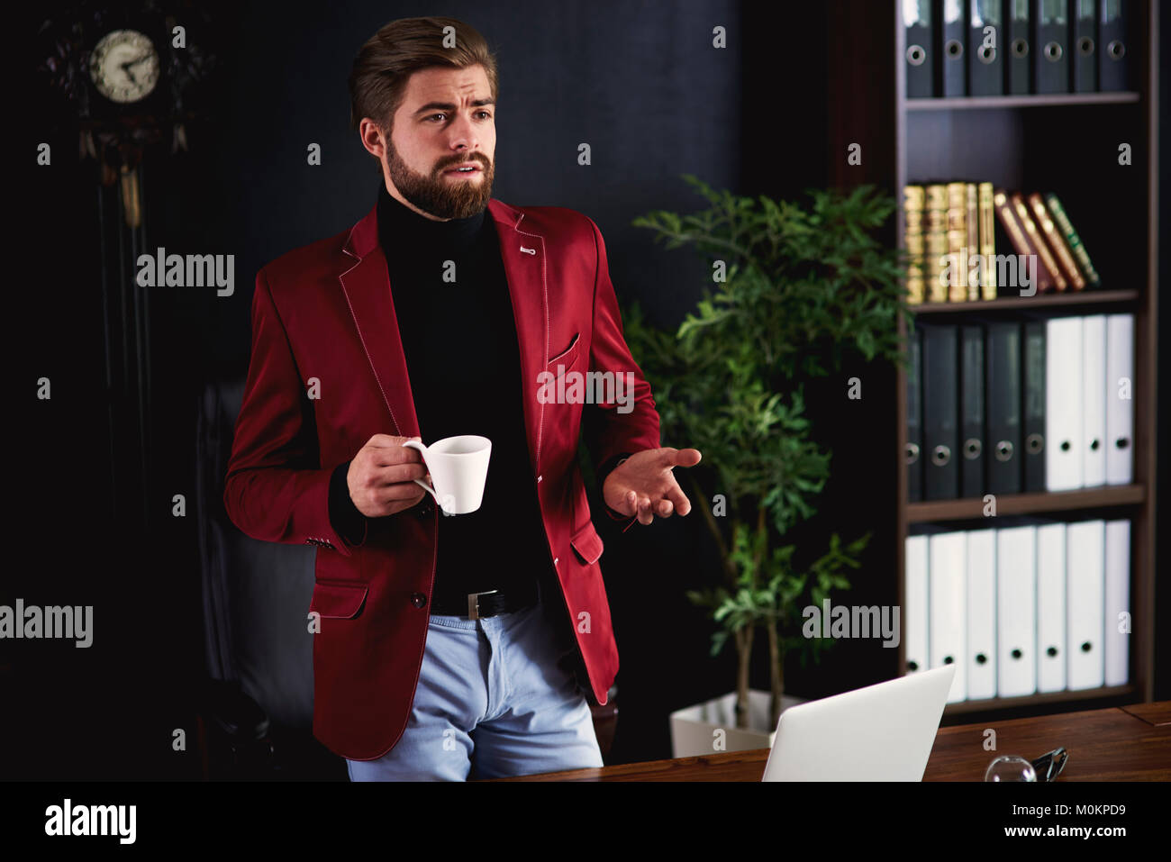 Bad leader hi-res stock photography and images - Alamy