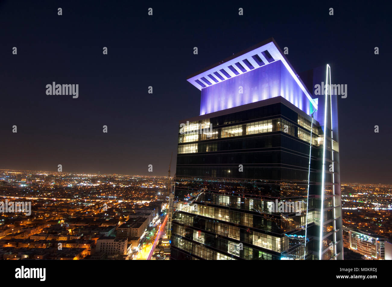 Riyadh kingdom tower evening hi-res stock photography and images - Alamy