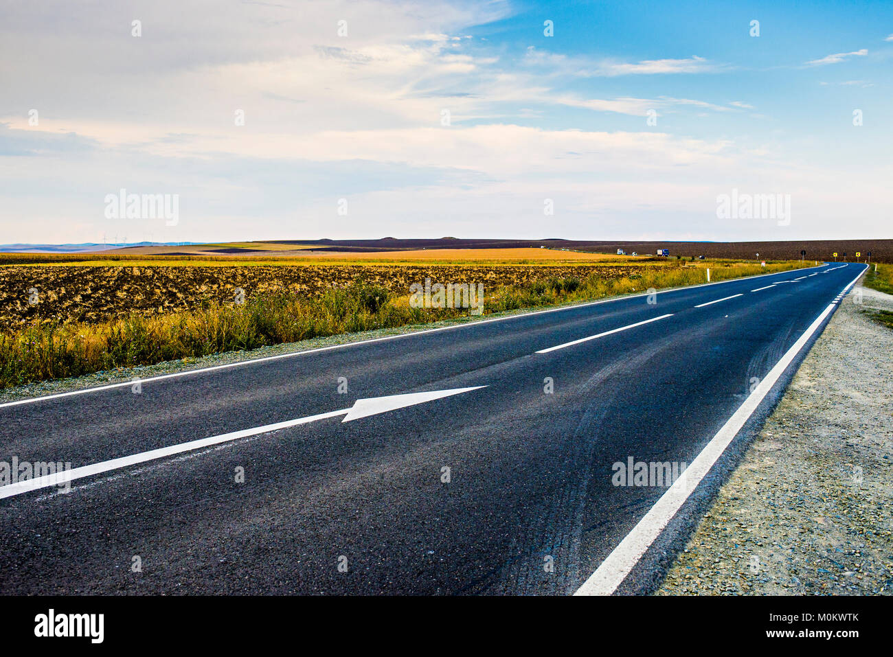 No through road signs hi-res stock photography and images - Alamy