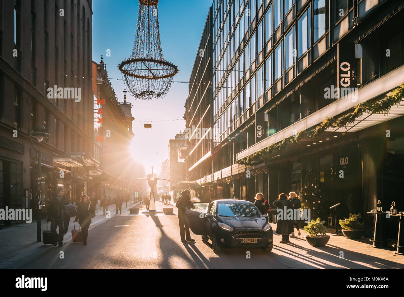 Helsinki people walking hi-res stock photography and images - Alamy